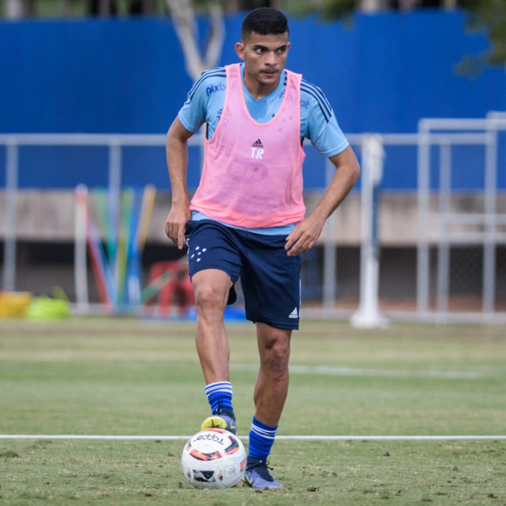 Bruno Rodrigues é registrado e já pode estrear no Cruzeiro