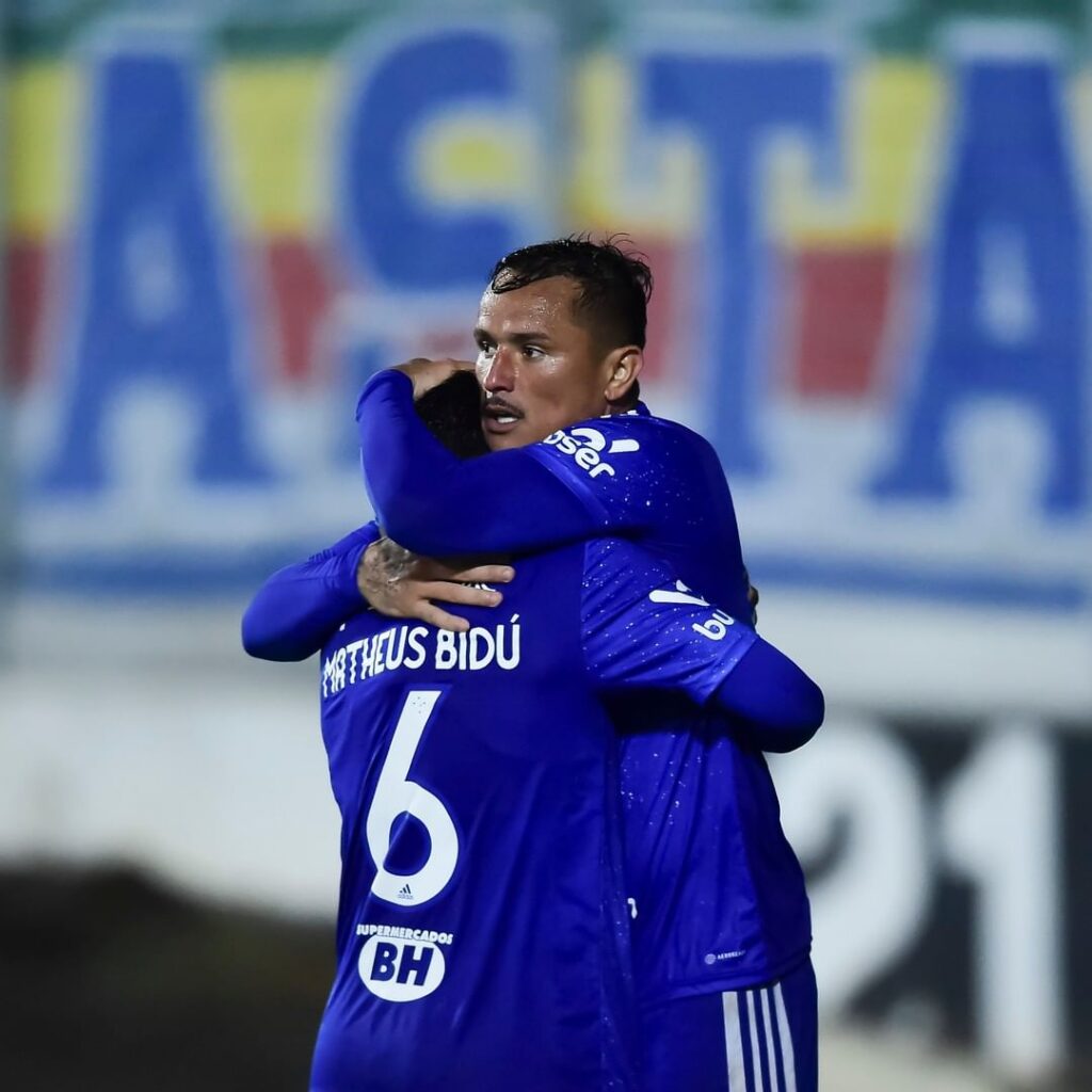 Cruzeiro supera rivais e consegue grande conquista no Campeonato Brasileiro