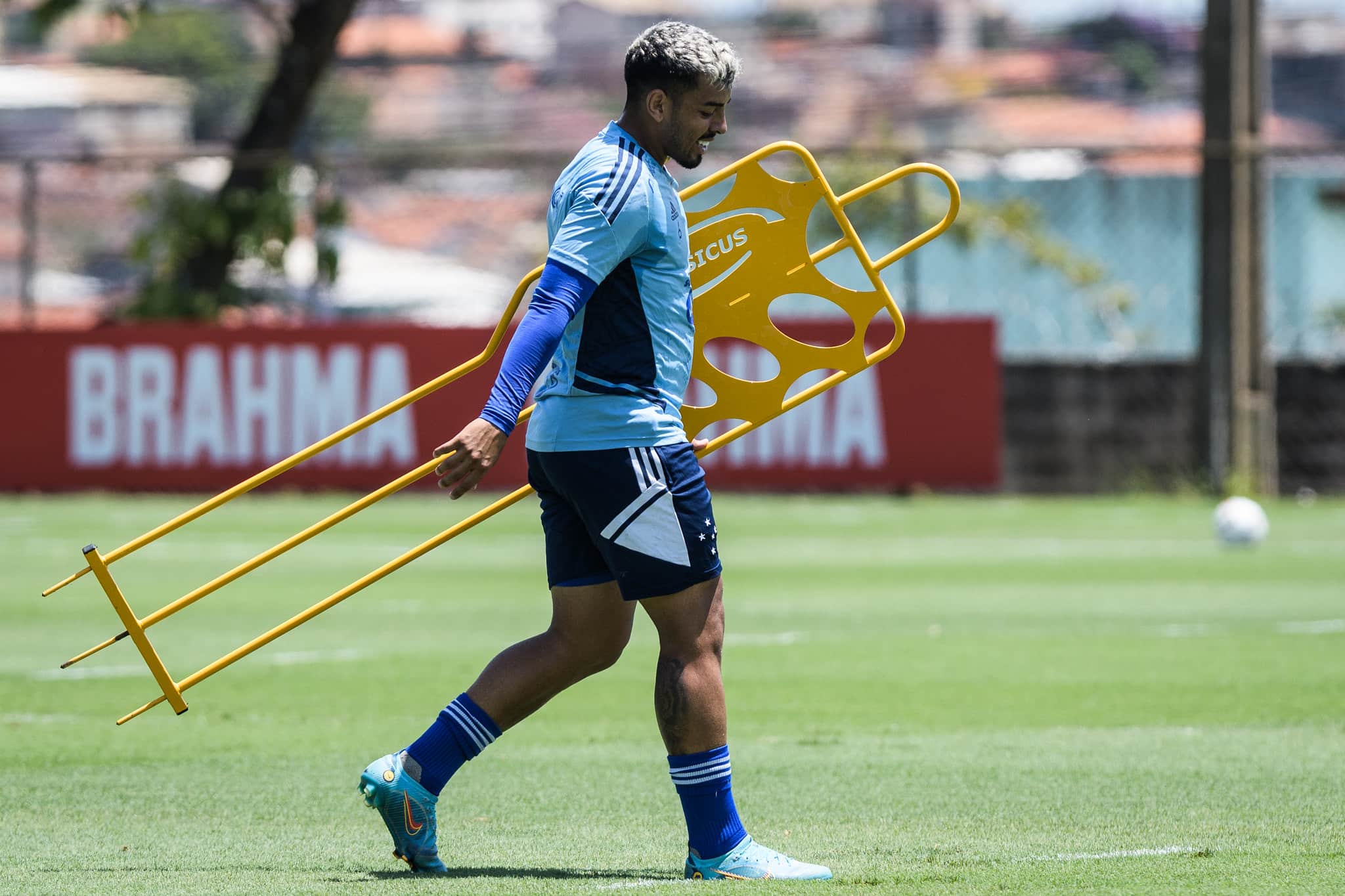 Matheus Bidu: Lateral fica ou sai do Cruzeiro ao final de 2022?