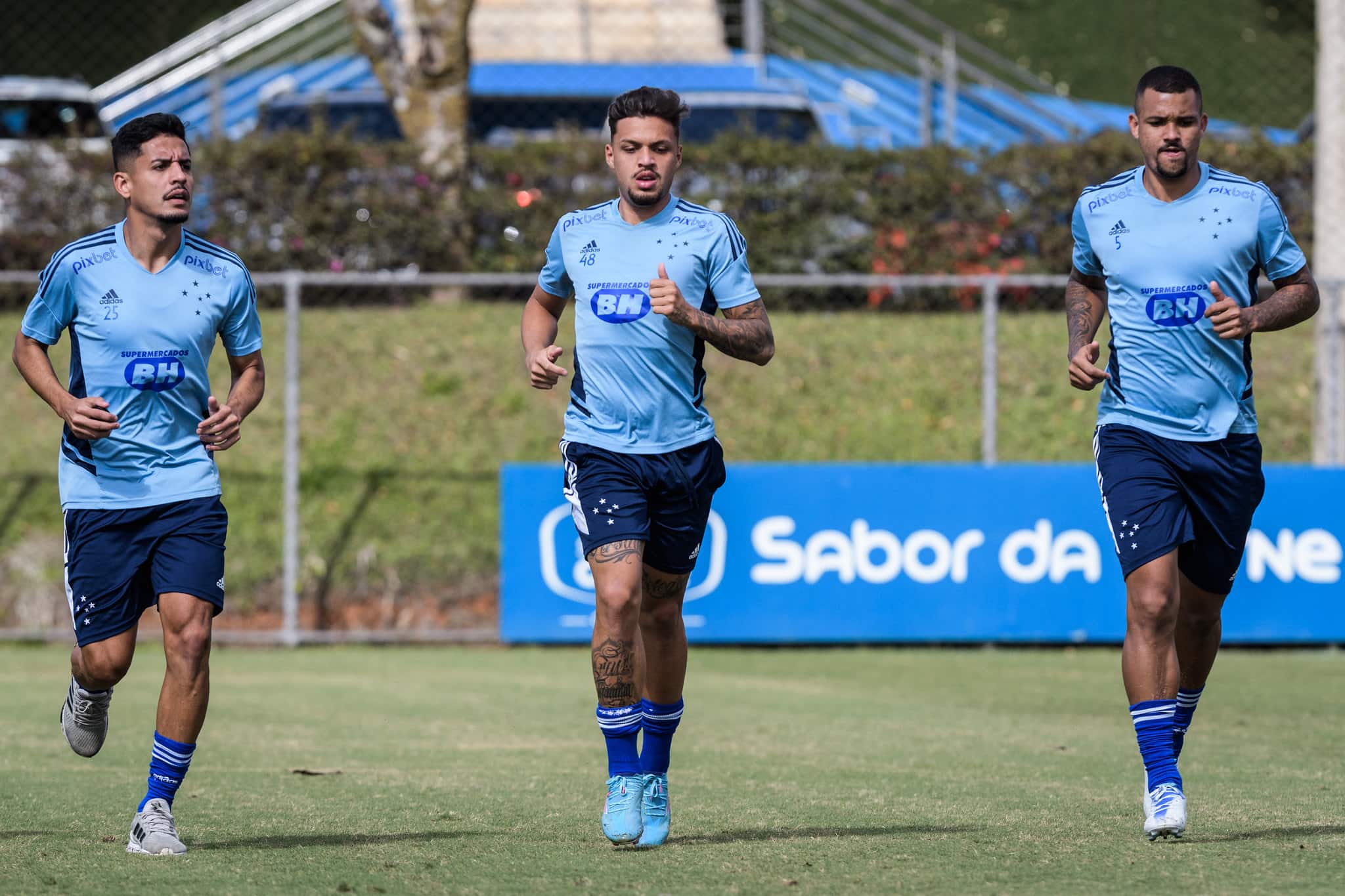 Destaque do Cruzeiro recebe propostas e pode trocar a Raposa pela Europa