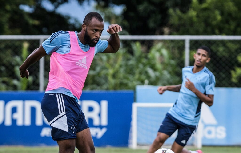 Reynaldo é registrado no BID pelo Cruzeiro