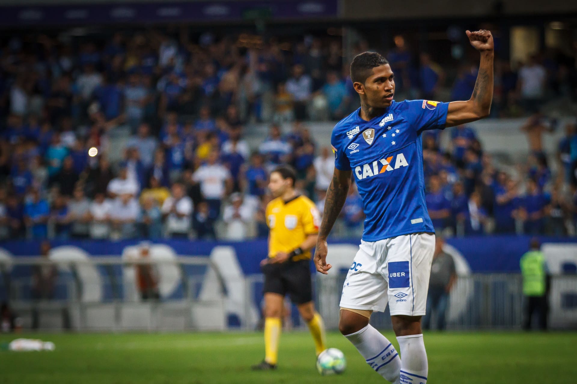 Aceita de volta? Raniel fica livre no mercado e pode assinar com o Cruzeiro