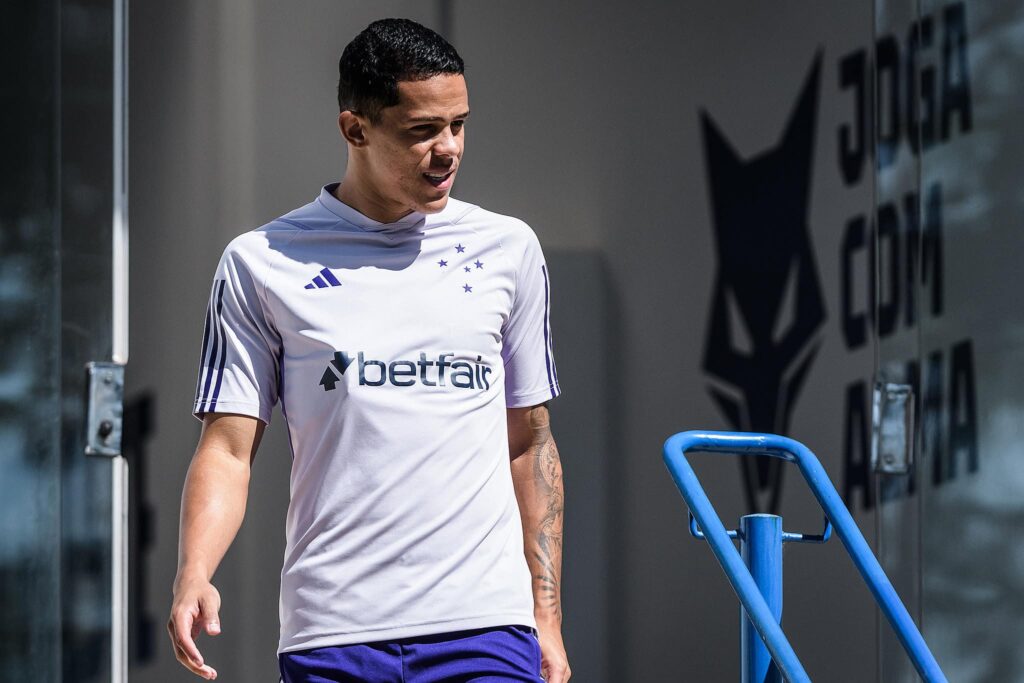 Wallison pega todos de surpresa e está fora no Cruzeiro