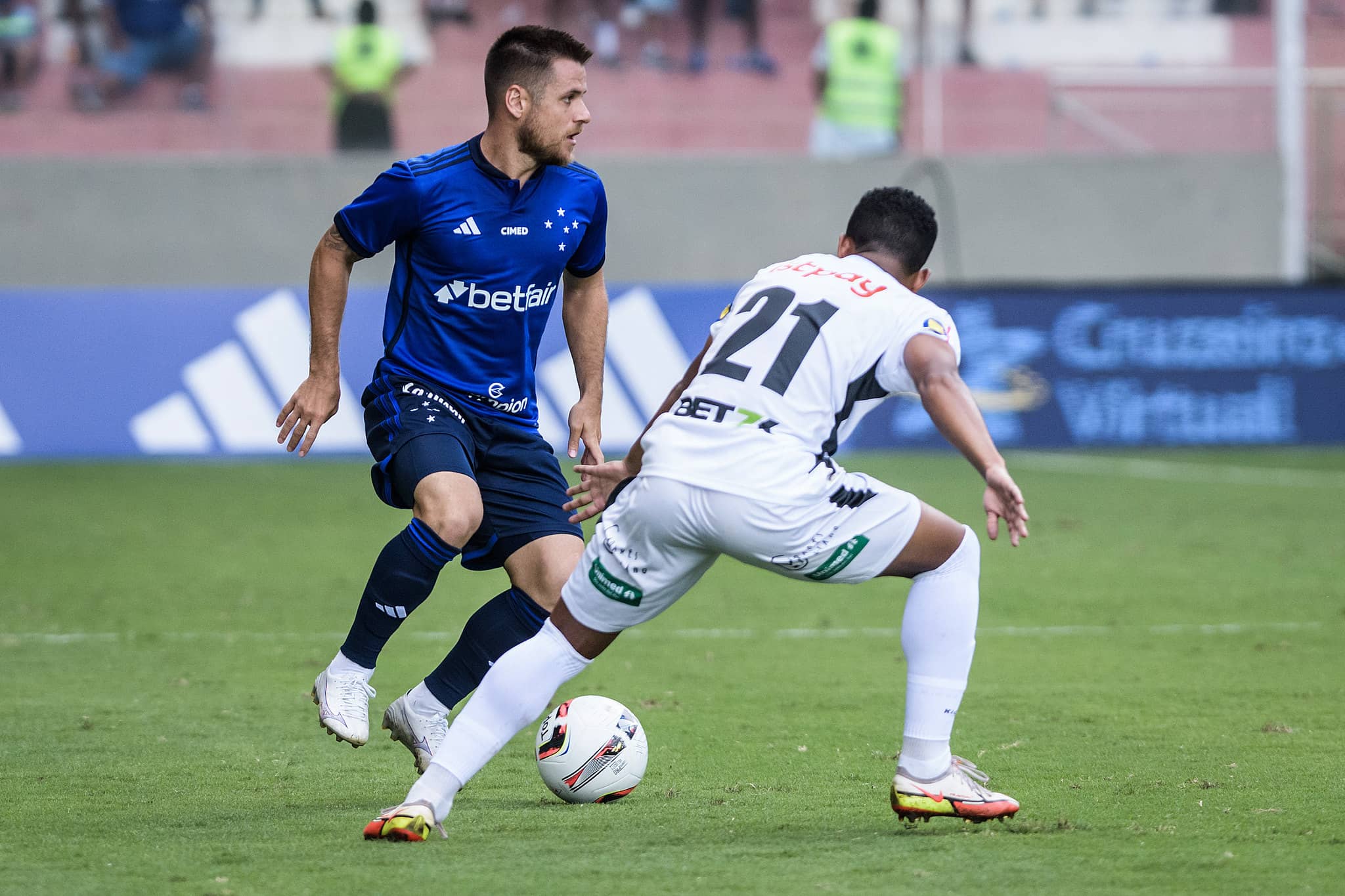 Respire fundo antes de ver o salário do Ramiro no Cruzeiro
