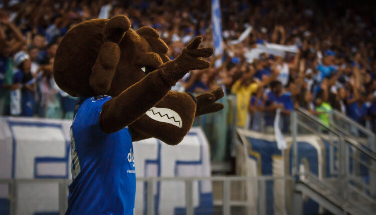 Torcida do Cruzeiro encontra novo design perfeito para o Raposão