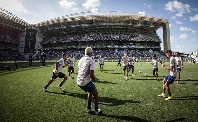 Bomba: futebol português quer lateral-esquerdo do Cruzeiro