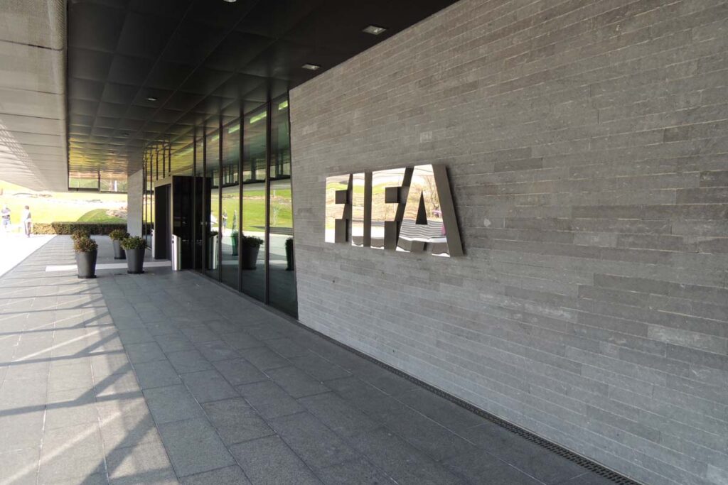 SAF brasileira recebe aviso da Fifa sobre transfer ban