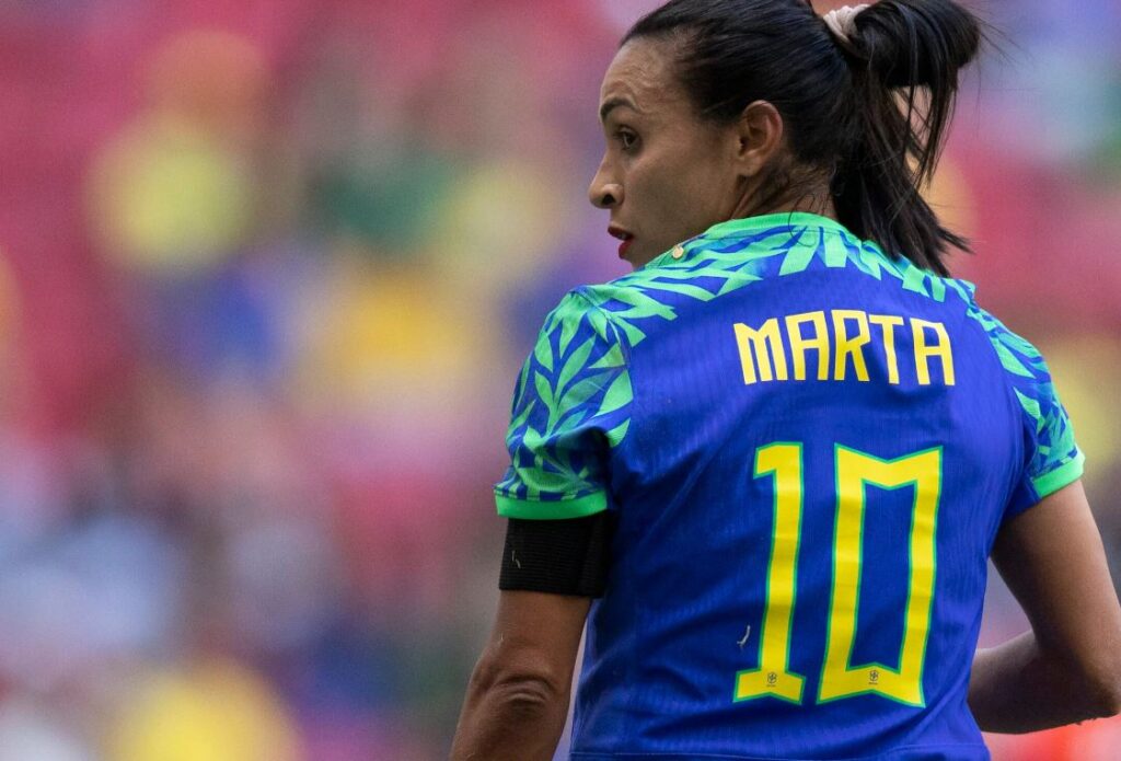 Nova Marta ganha campeonato contra times masculinos e vira esperança ...