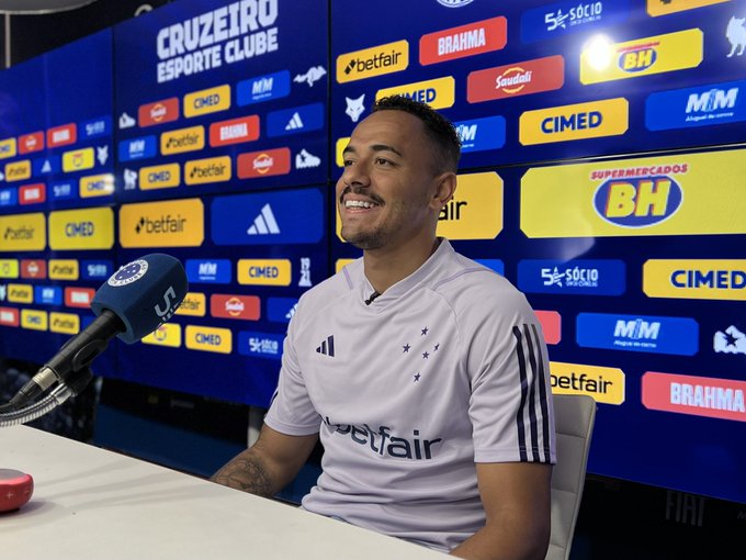 A emocionante entrevista coletiva de Rafael Elias no Cruzeiro