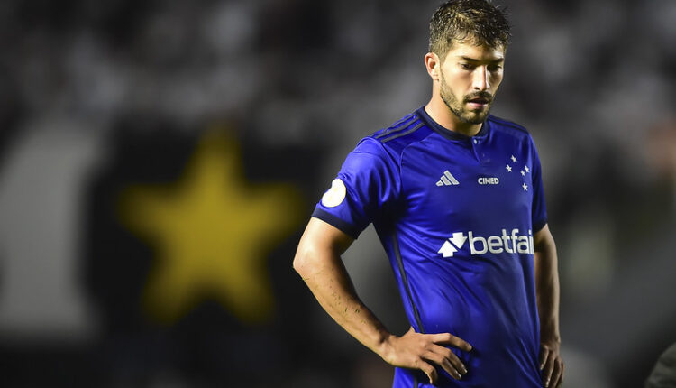 Lucas Silva atinge marca histórica e emocionado se declara ao Cruzeiro