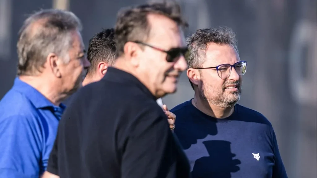 R$ 5 milhões no Pix e Cruzeiro traz jogador que colocou James Rodríguez ...