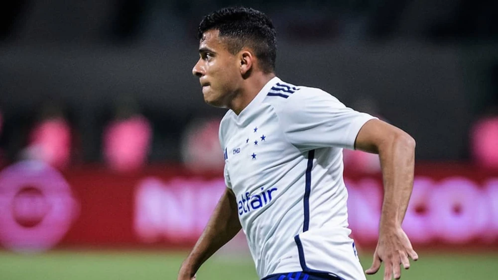 Bruno Rodrigues mal jogou pelo Palmeiras e agora está perto de voltar