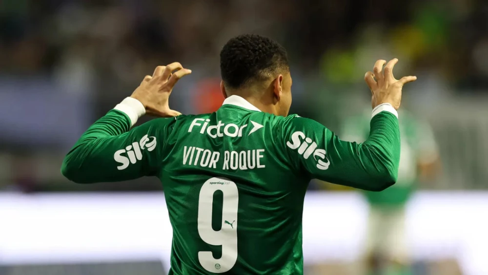 Por R$ 310 milhões, Palmeiras decide sobre venda de Vitor Roque